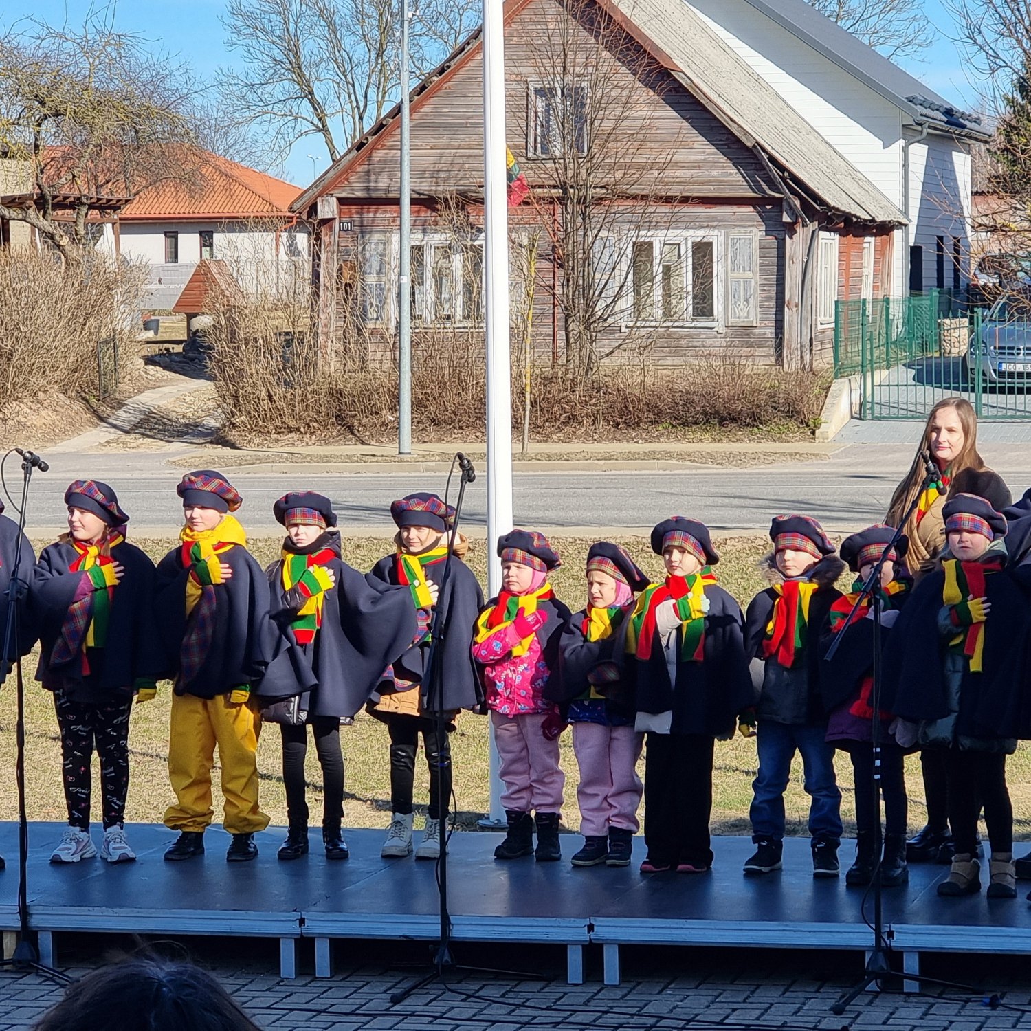 Rokiskiosirena.lt - Kovo 11-oji mieste: himnas, lyriškas K. Likšos koncertas ir orientacinio ...