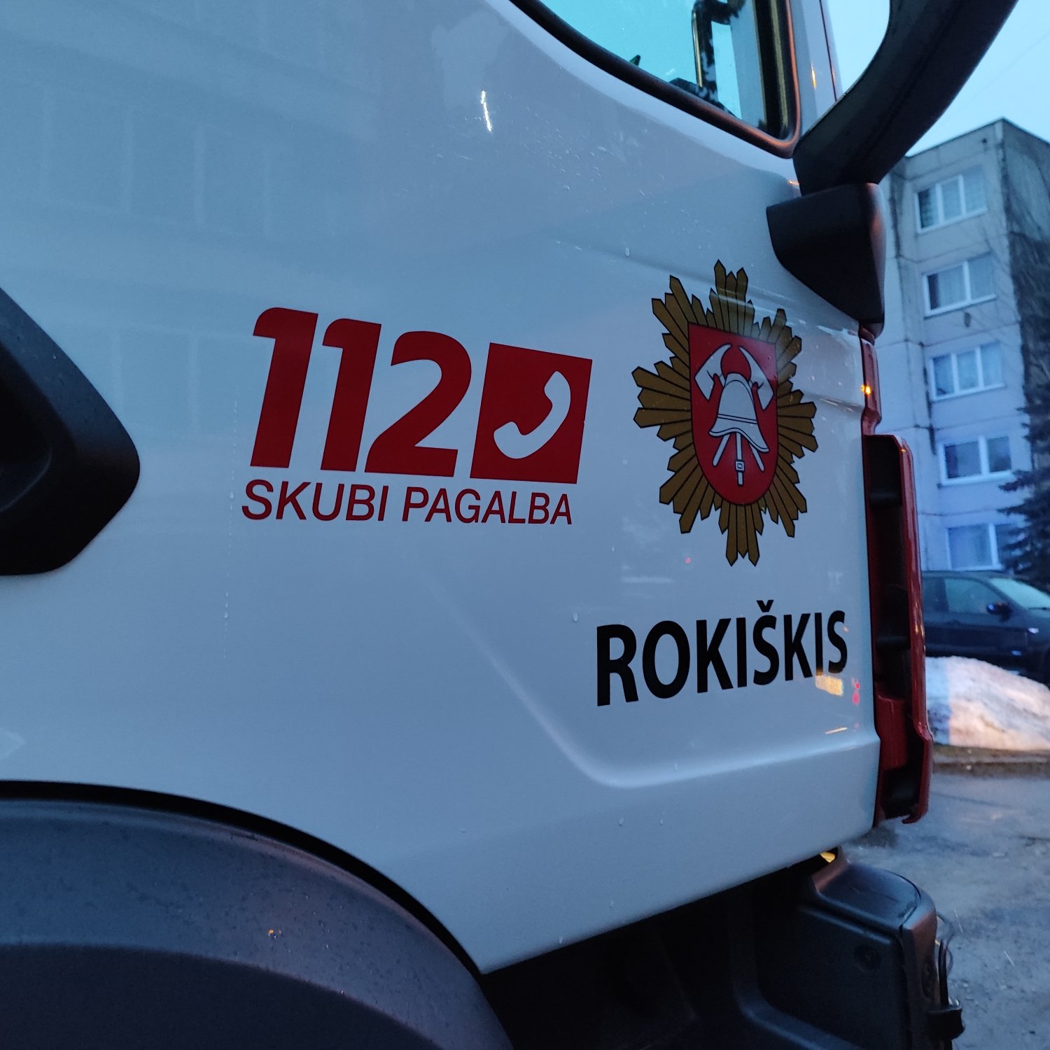 Rokiskiosirena.lt - Įleido medikus ir policiją